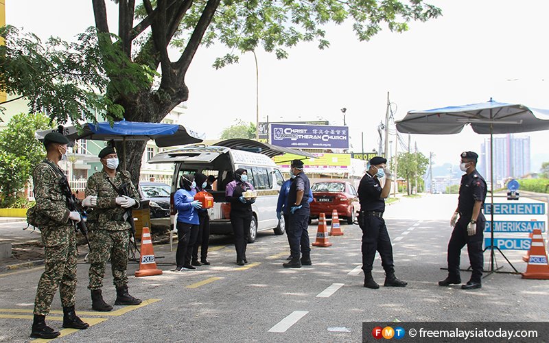 Traffic police in several states offer a 50% discount on traffic summon ...