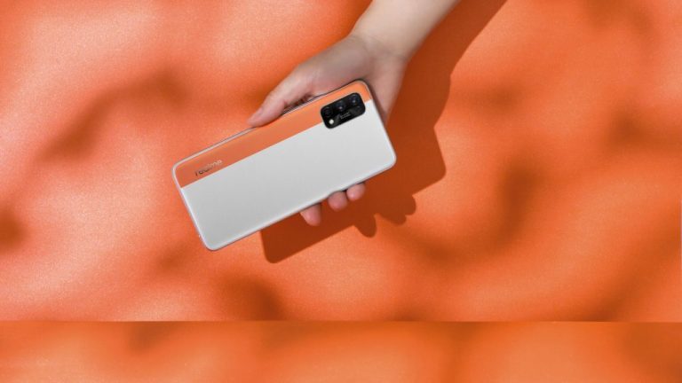 Realme 7 Pro special edition Horizon Orange, the back of the leather ...