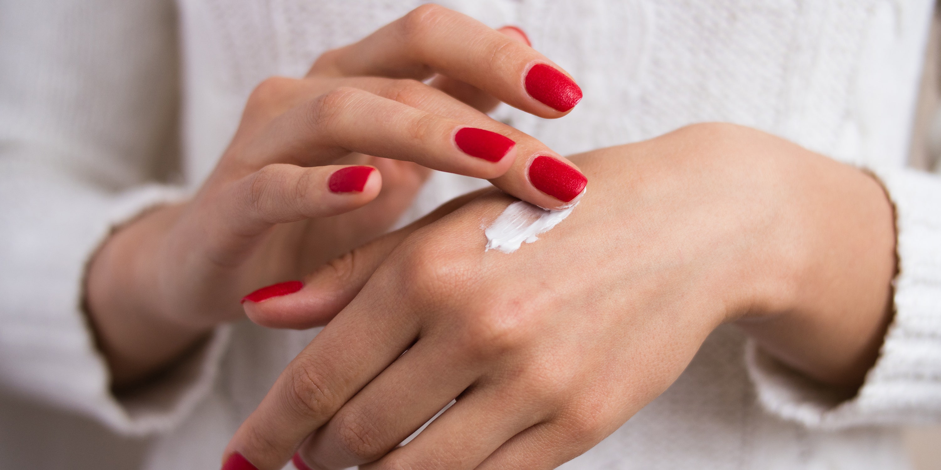 3 simple steps to teach you the correct way to use hand cream! - Leh ...