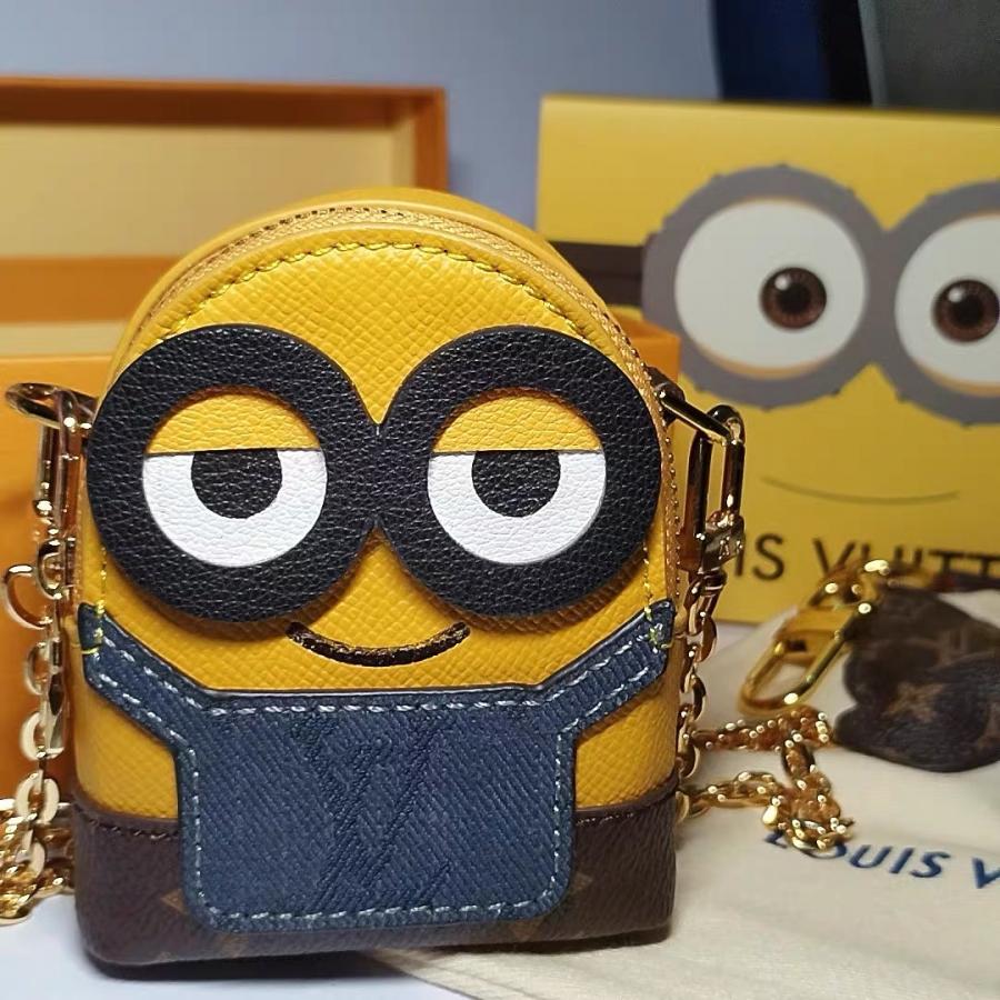 The cute "Minions LV original leather unwrapped model - mini crossbody ...